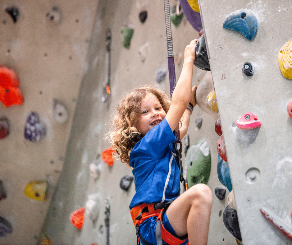 Camp d'été immersion escalade - Sports Montréal inc.